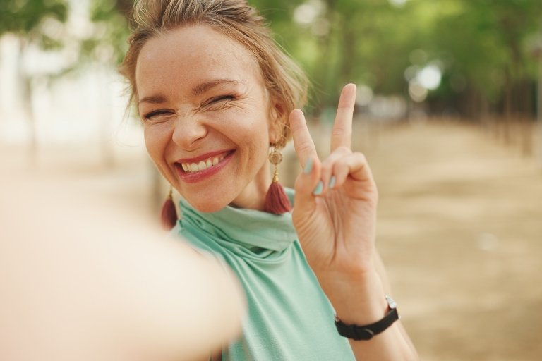 How Cosmetic Dentistry Can Reverse Aging Signs